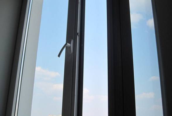 Мешканка Гаїв Гречинських загинула випавши з вікна у Тернополі Новини Тернополя Tv 4